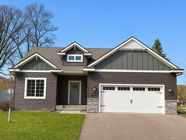 1666 St Andrews Dr, Altoona, WI 54720