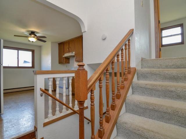 1666 victoria court