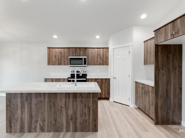 16674 N Shorthorn Lp