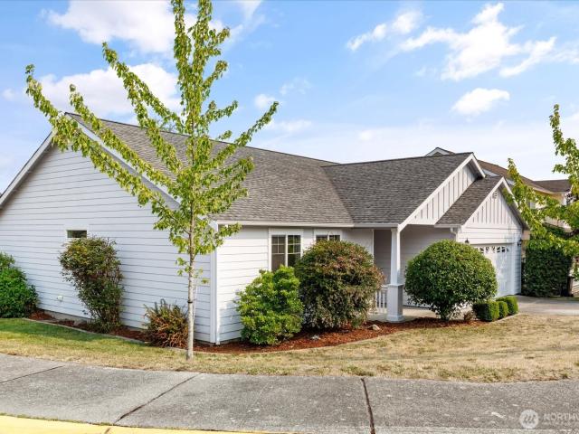 1667 NW Almond Loop