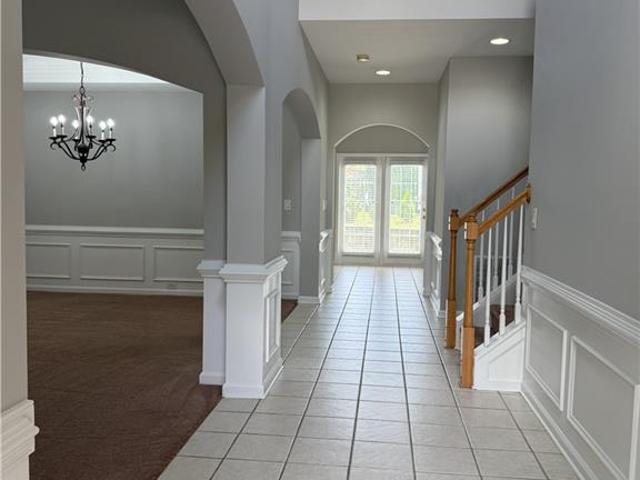 1667 Overview Circle