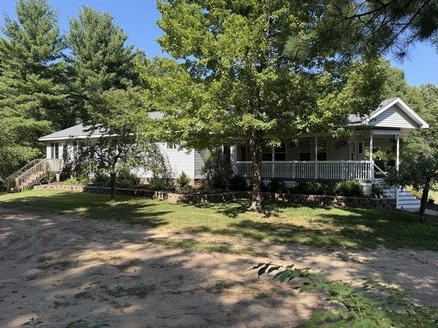 1667 Oakwood Trl, Allegan, MI 49010