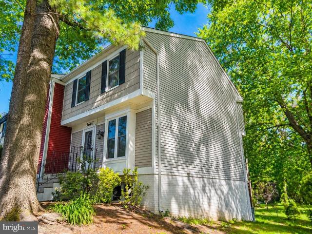 1667 Colonial Way