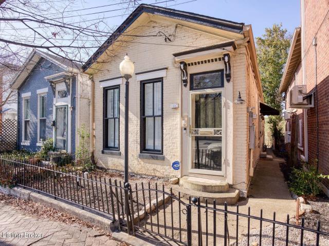 1667 Story Ave