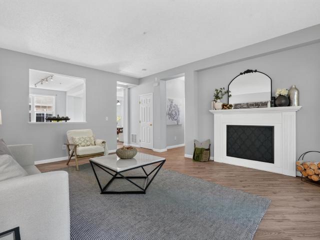 1667 Village Trail E # 5