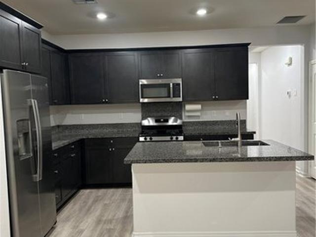16681 Wyndham Ln Unit 3, Fontana, CA 92336