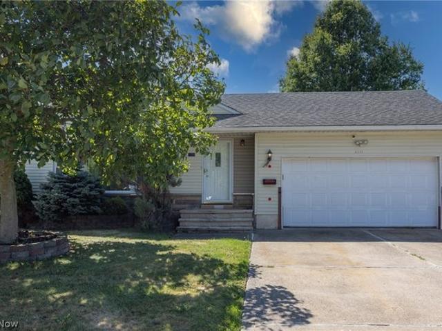 1668 Chelmsford Rd, Mayfield Heights, OH 44124