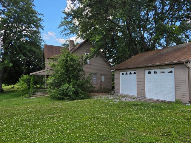 1668 W Greencastle Road