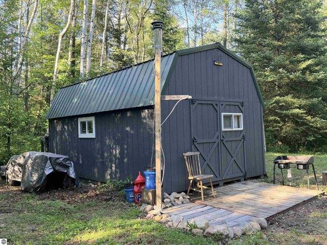 1669 th Ave, Marion, MI 49665