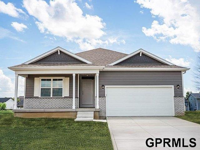 16602 Clay St, Bennington, NE 68007