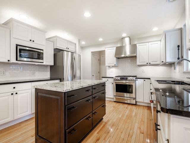 16604 Lakeville Crossing