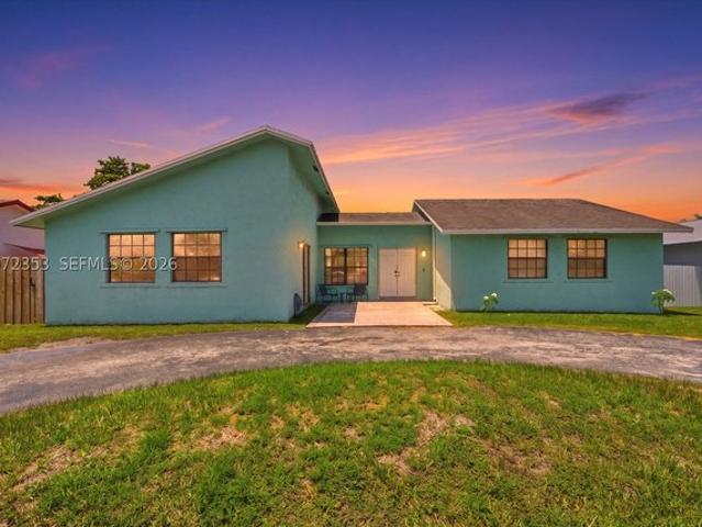16604 SW 104th Ct, Miami, FL 33157