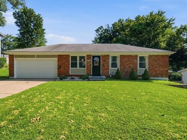16608 E 31st St S, Independence, MO 64055