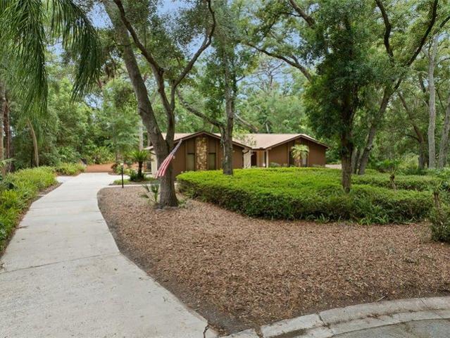 1660 Narnia Ct, Dunedin, FL 34698