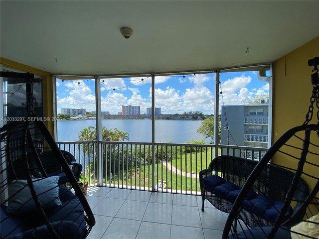 1660 NE 191st St Unit 413 1, Miami, FL 33179