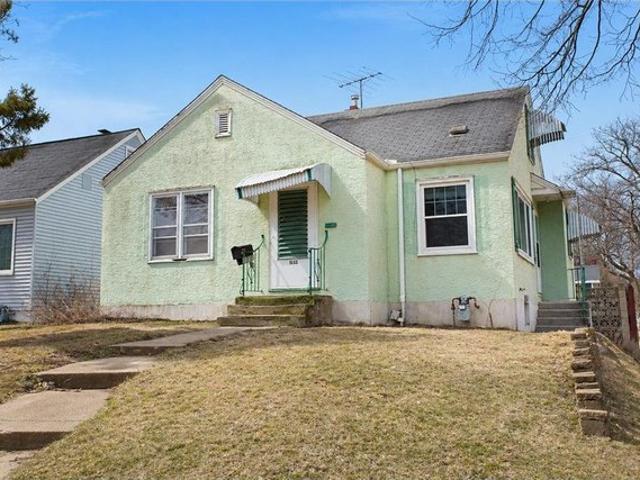 1660 Beech St, Saint Paul, MN 55106