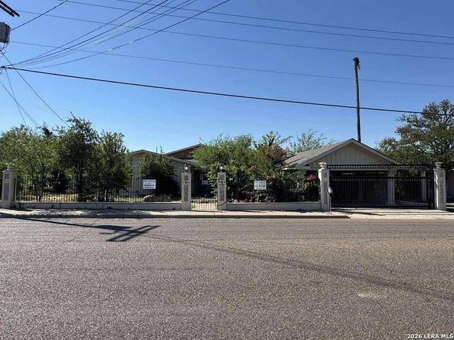 1660 Quarry St, Eagle Pass, TX 78852