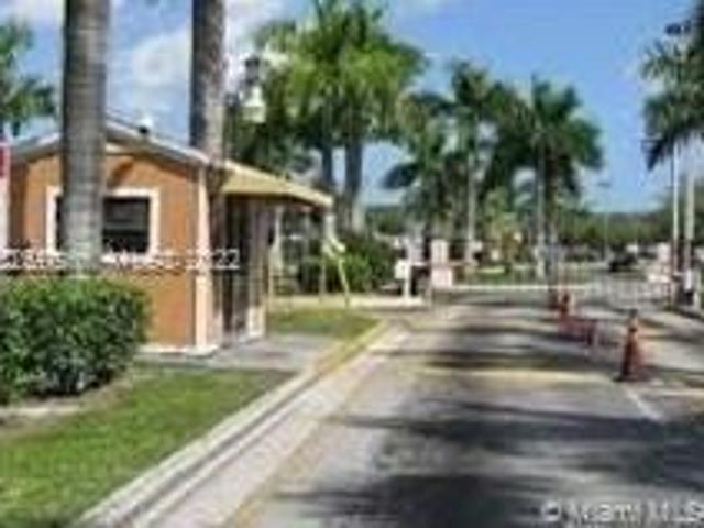 1660 SE 29th St #109 Homestead, FL 33035
