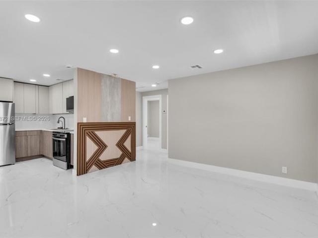 1660 W 26th St, Riviera Beach, FL 33404