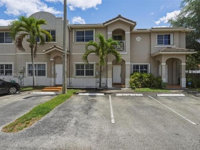 16613 NW 71st Ave, Miami Lakes, FL 33014