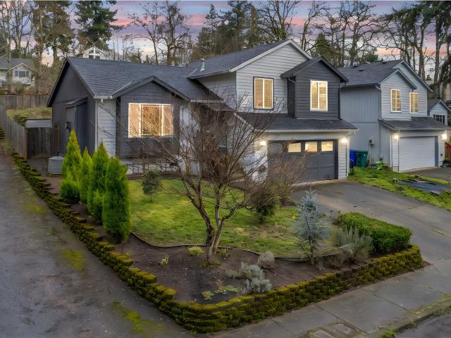 16610 SE Harold Ave, Milwaukie, OR 97267 | MLS #290209 | Compass