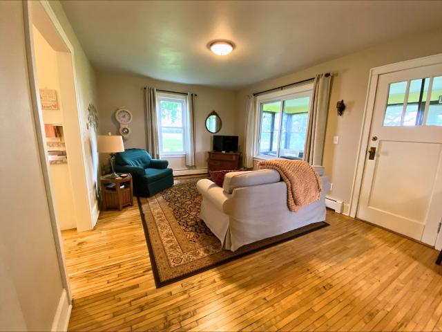 16615 Highway 95 NE