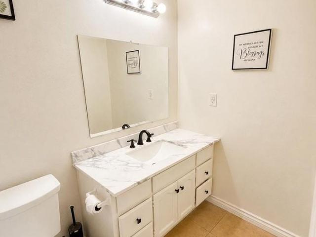 16615 S Denver Ave 1 Bedroom Apartment for Rent at 16615 S Denver Ave, Los Angeles, CA 90248 Harbor Gateway North