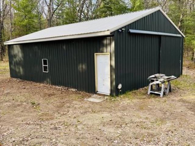 1661 N Centerline Rd, White Cloud, MI 49349
