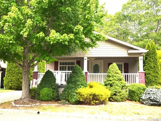 1661 Old Country Rd Unit 516, Riverhead, NY 11901