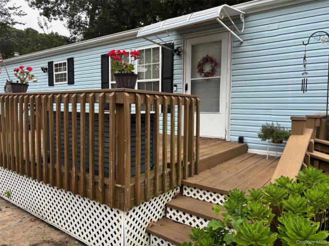 1661 Old Country Road 189