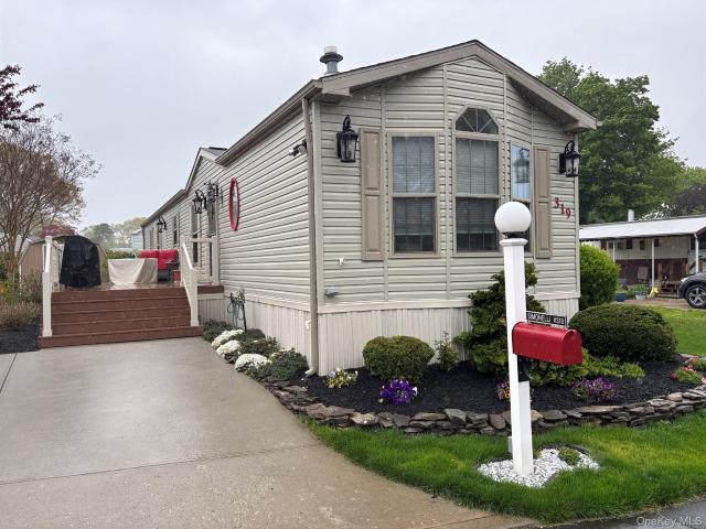1661 Old Country Road 319