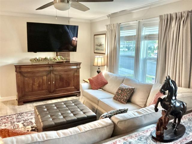 1661 Old Country Road 377