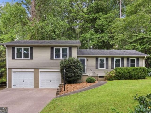 1661 Smithwood Dr, Marietta, GA 30062
