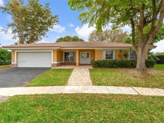 16623 Waters Edge Dr, Weston, FL 33326