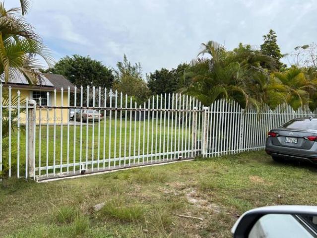 16625 197th Ter SW, Miami, FL 33187