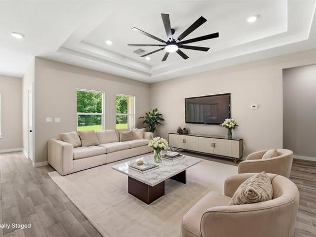 16625 Avery St, Conroe, TX 77302