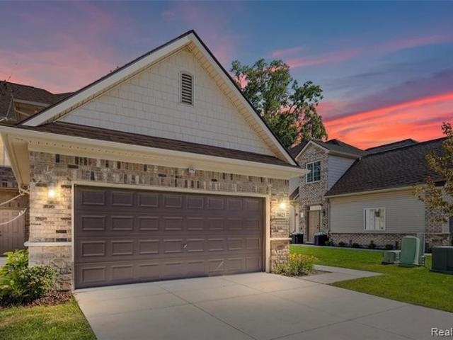 16625 Savor Ln, Clinton Township, MI 48035