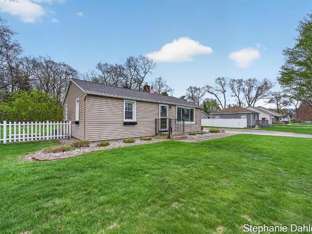 1662 N Roberts Road