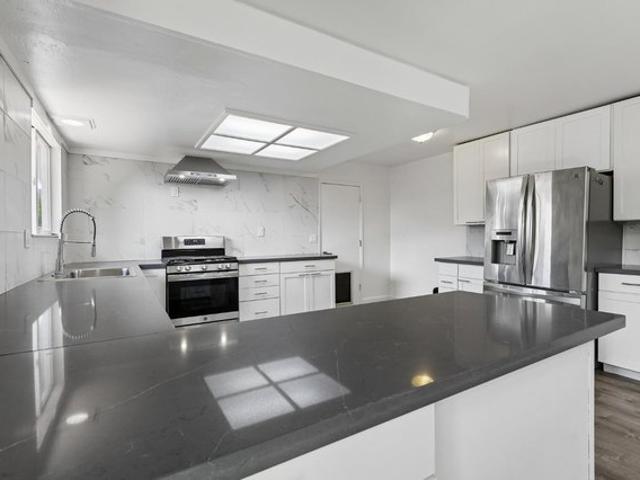 1662 Center Rd, Novato, CA 94947