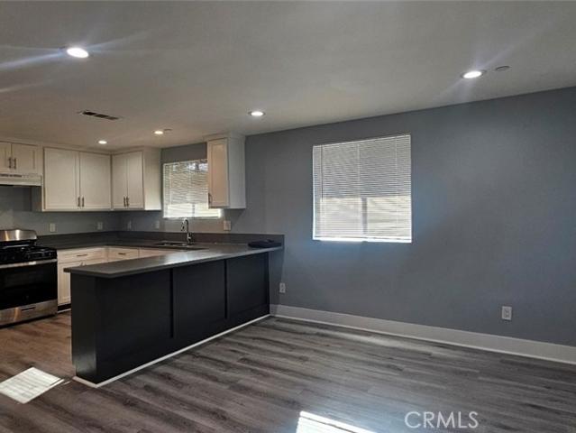 1662 E 60th