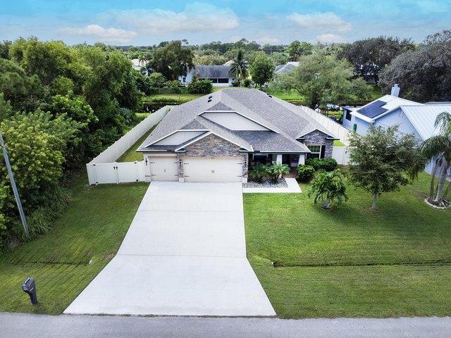 1662 SE N Blackwell Dr, Port Saint Lucie, FL 34952