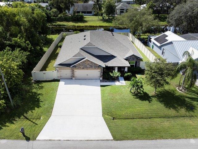 1662 SE N Blackwell Dr, Port Saint Lucie, FL 34952