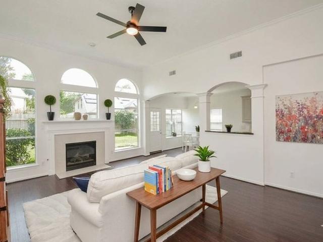 16630 Innisbrook Dr, Houston, TX 77095