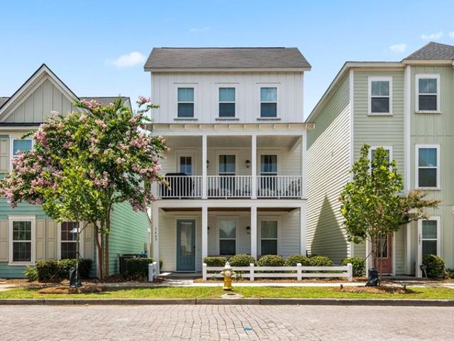 1663 Indy Dr, North Charleston, SC 29405