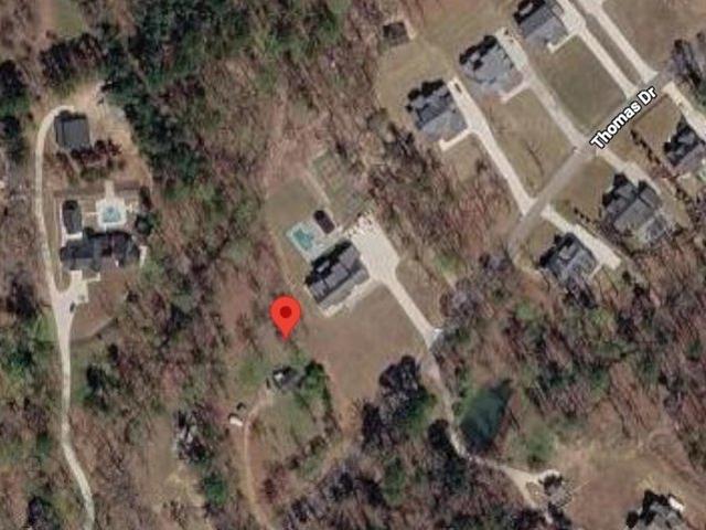 1663 Thomas Dr, Hoschton, GA 30548