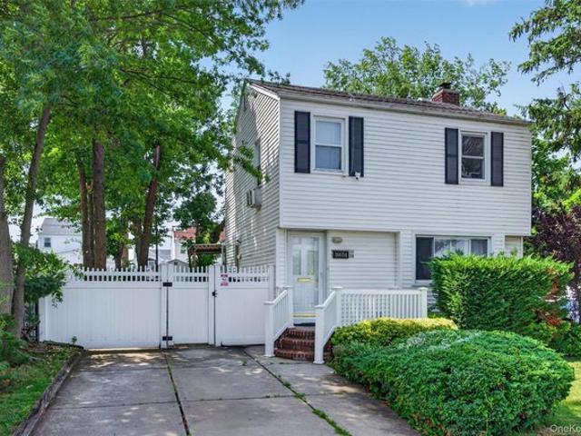 166 0 nd Ave, Whitestone, NY 11357