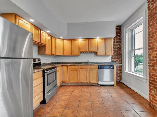 166 168 Park Street 2 Bedroom Apartment for Rent at 166 Park St, New Haven, CT 06511 Downtown New Haven