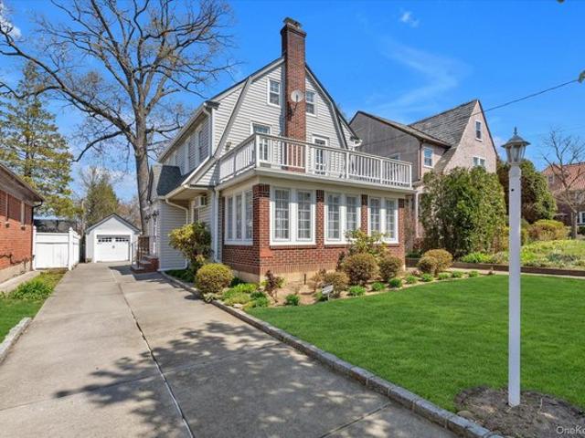 166 1 rd Ave, Flushing, NY 11358