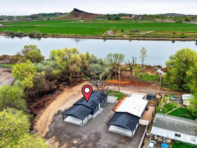 166 1st St N, Marsing, ID 83639