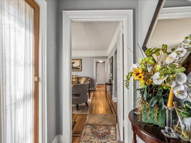 166 4 th Avenue